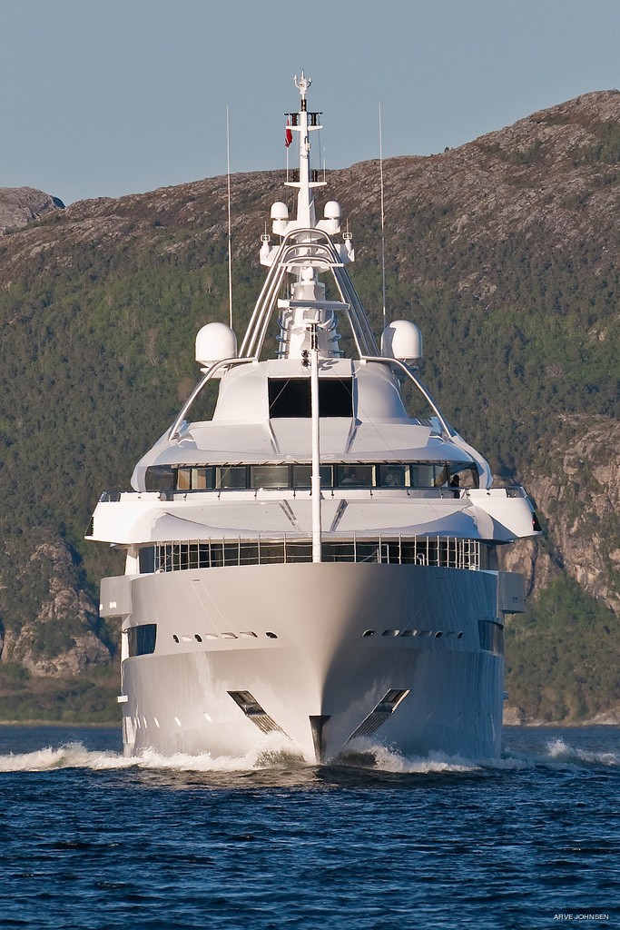 Yacht VIBRANT CURIOSITY, OceAnco | CHARTERWORLD Luxury Superyacht Charters